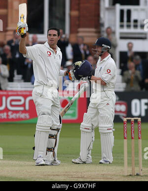 Paul Collingwood (à gauche), Kevin Pietersen, Ian Bell et Duncan ...
