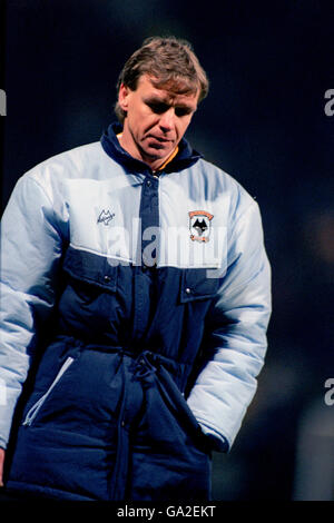 Graham Turner, manager des Wolverhampton Wanderers, criant des ...