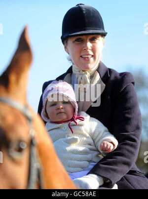 Venetia Walker et Katinka, fille de dix mois, de Pinkney, dans le nord ...