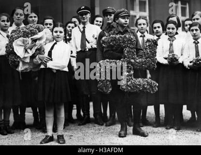 La jeunesse hitlérienne et BDM(Ligue des jeunes filles allemandes) pour ...