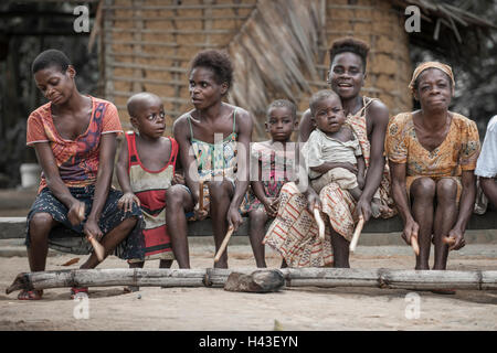 Les pygmées, peuple de Baaka, ou Baka, ou Ba'aka, les Musiques et la ...