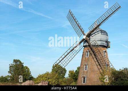 Moulin à vent de huit étages, l'un des plus grands moulins à vent au ...