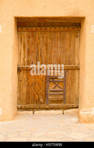 Porte arabe traditionnelle (Musée National, Riyadh, Arabie Saoudite ...