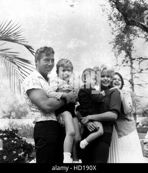 MARIE Jayne Mansfield, ZOLTAN HARGITAY, MIKLOS HARGITAY, ANTHONY CIMBER ...