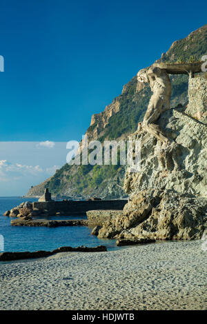 Il Gigante ou le géant : la statue de Neptune à Monterosso al Mare ...