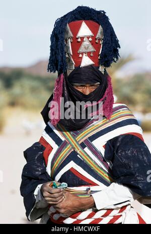 Un homme touareg pendant le festival Sbiba, Djanet, Tassili n'Ajjer ...