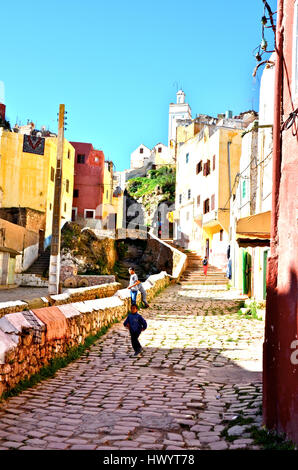Village troglodyte berbère Bhalil Photo Stock - Alamy