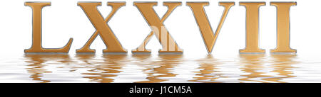 Chiffre 77, soixante-dix-sept, qui se reflète sur la surface de l'eau ...