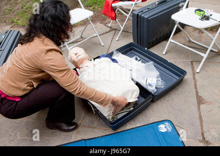 Mannequin RCP (aka Resusci Anne, sauvetage, Anne Resusci Annie, Annie ...