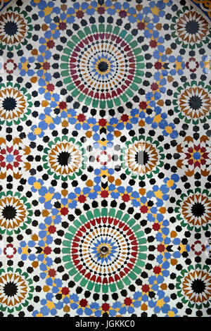 Traditionnel en mosaïque de carreaux de Zellige, Mosquée Hassan II ...