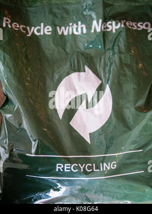 Recyclage Capsules Nespresso et sac Photo Stock - Alamy