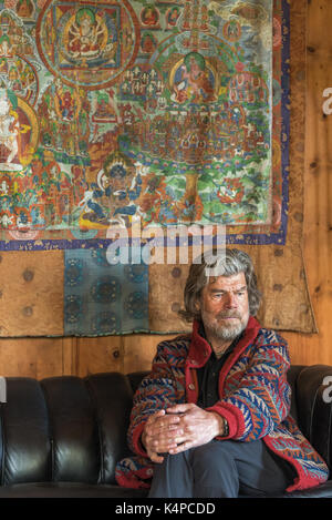 Reinhold Messner alpiniste à son château de Juval au Tyrol du Sud ...