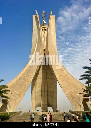 Le maqam echahid monument. Ouvert en 1982 pour le 20e anniversaire de l ...