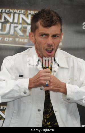 TEENAGE Mutant Ninja Turtles II : THE SECRET OF THE OOZE, Ernie Reyes ...