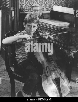 Brigitte Bardot et Billy Mumy / Brigitte / 1965 réalisé par Henry ...