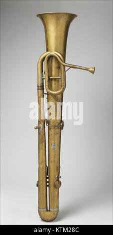 La basse Ophicleide, un instrument à vent en laiton, est exposée dans ...