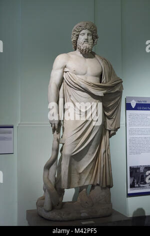 Esculape Dieu de la médecine ROMAINE Rome Italie Photo Stock - Alamy
