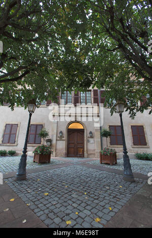 Ville de Molsheim, France. Vue pittoresque du centre-ville de Molsheim ...