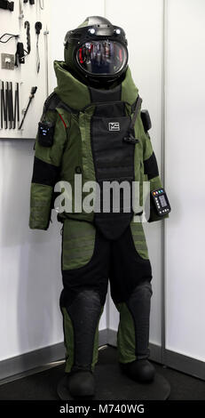 08 mars 2018, l'Allemagne, Nuremberg : un casque, qui fait partie d'une ...