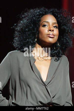 Kelly Rowland à la Beat 100 concert à l'Universal Amphitheatre de Los ...