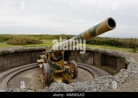 À l'avant, restauré Batterie d'artillerie côtière allemande, Batterie ...