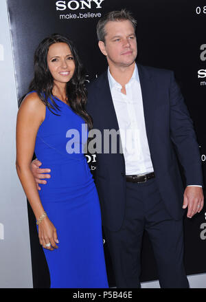 Matt Damon Elysium arrivant première au Westwood Village Theatre de Los ...