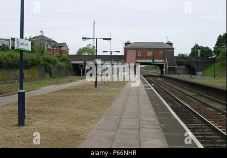 Vue de la plate-forme générale à la station de Small Heath, Birmingham ...