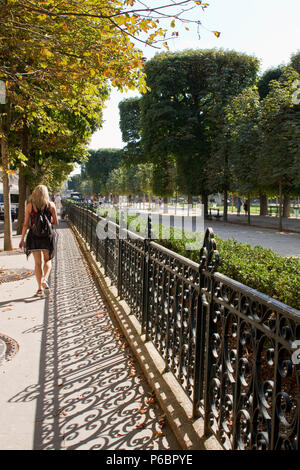 France, Paris, Avenue de l'Observatoire, l'Institut d'Art et d ...