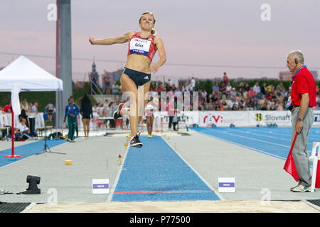 Lauma GRIVA (Lettonie), en compétition dans le saut en longueur à la ...