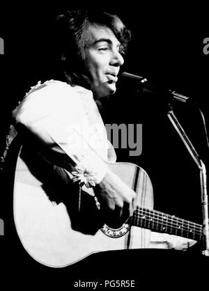 Neil Diamond, 1970 Photo Stock - Alamy