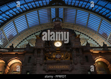 La gare d'Anvers-central, Anvers, Belgique Photo Stock - Alamy