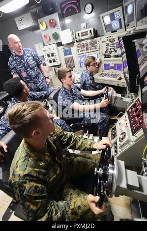 Ship Control Team Trainer Est Un Simulateur De Formation De Sous Marins