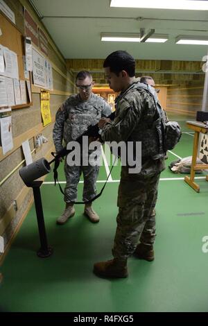 Le sergent de l'armée américaine. Jerrell D Knight, affecté à la 39e ...