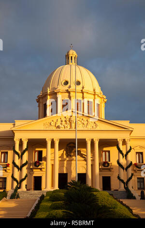 République dominicaine, Santo Domingo, le Palais National, édifice du ...