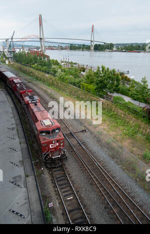 La gare de chemin de fer Canadien Pacifique dans les Rocheuses ...