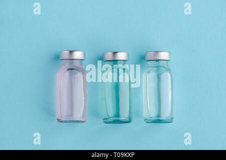 Flacon de médicament en verre avec liquide d'injection avec bouchon en ...