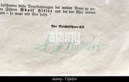 SS-Obergruppenführer et général de la Waffen-SS et de la Police Dr ...
