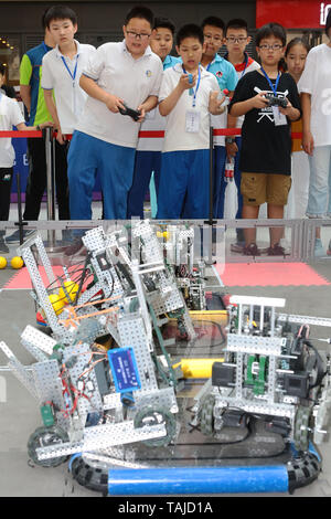 PREMIER terrain de compétition de la Ligue LEGO (FLL) vu lors d'un ...