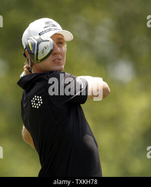 Jonas Blixt de Suède regarde son coup de départ sur le quatrième trou ...