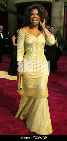 Oprah Winfrey arrive pour la 77e Academy Awards annuel tenu à le Kodak ...