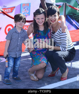 Catherine Bell, Gemma Beason, Ronan Beason et Mina Bell assistent à la ...