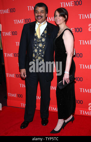 Neil deGrasse Tyson et Alice Jeunes assister à la fois 100 Gala au Jazz ...
