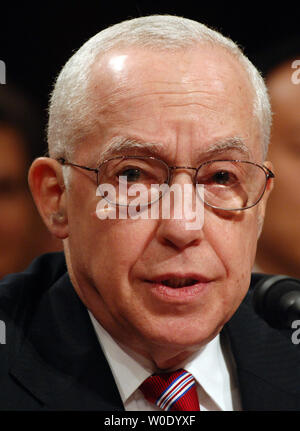 Candidat procureur général Michael Mukasey témoigne devant le Comité ...