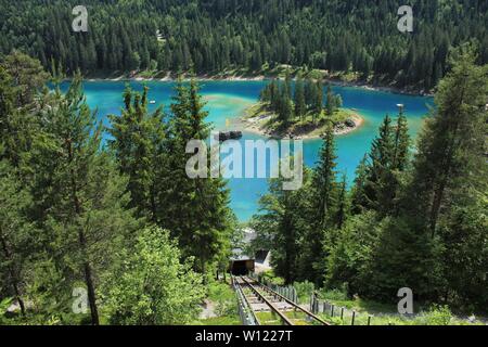 Panorama du paysage de Caumasee - Lac Cauma en juin, près de Flims ...