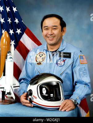 L'équipage de la navette Challenger Ellison Onizuka, Christa McAuliffe, Greg Jarvis et Judy ...