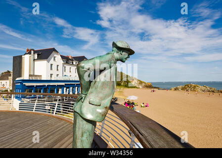 Hôtel de la plage et de la statue de Monsieur Hulot, / Jacques Tati à ...