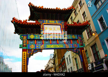 Chinatown, le quartier chinois de Londres, London chinatown arch ...