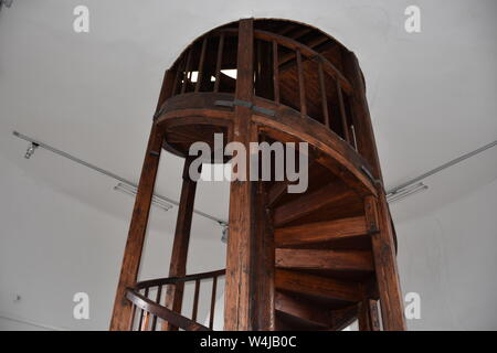 Treppe, Wendeltreppe, Holztreppe, Holz, centre Niveaux proposés, Stufe ...