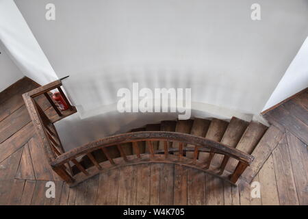 Treppe, Wendeltreppe, Holztreppe, Holz, centre Niveaux proposés, Stufe ...