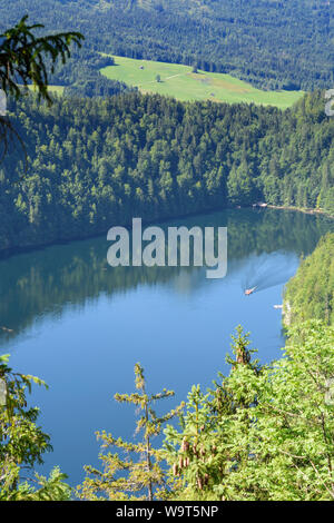 Grundlsee : lac Toplitzsee (Lac Toplitz), bateau à passagers (Plätte ...